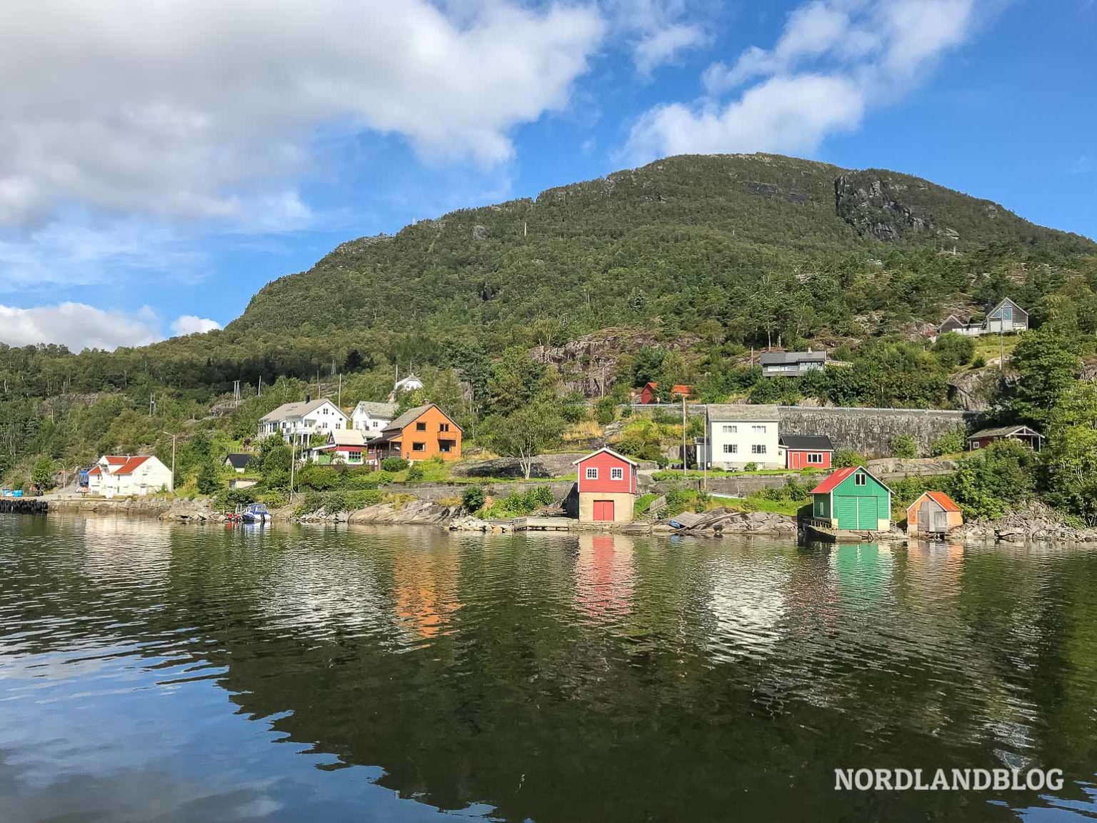 Stellplatz Norwegen: Vikedal Båthavn - direkt am Wasser