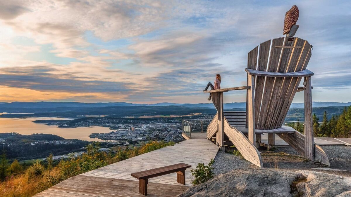 Oftenåsen in Steinkjer: Der größte Liegestuhl der Welt